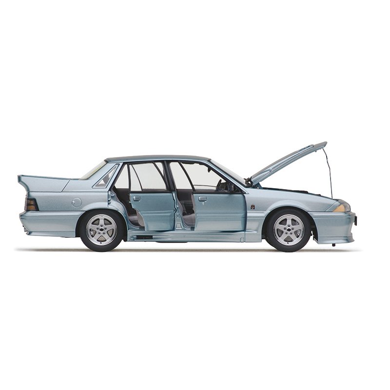1:18 Holden VL Commodore "Walkinshaw" Group A SV -- Panorama Silver