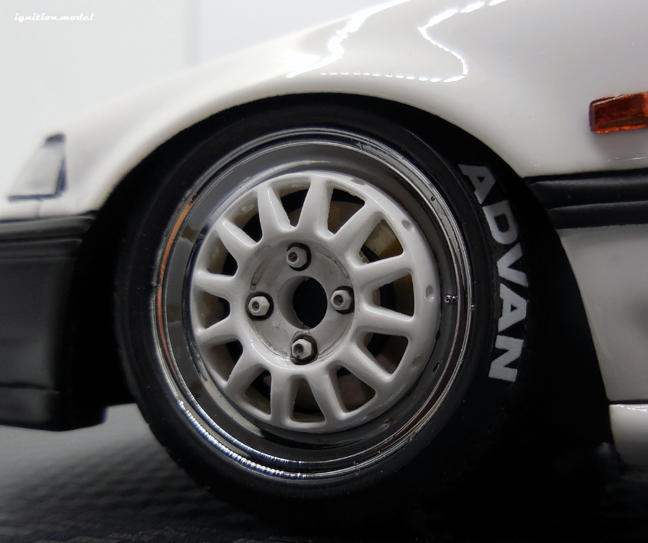 1:18 Honda Civic (EF9) SiR -- White/Black -- Ignition Model IG3126