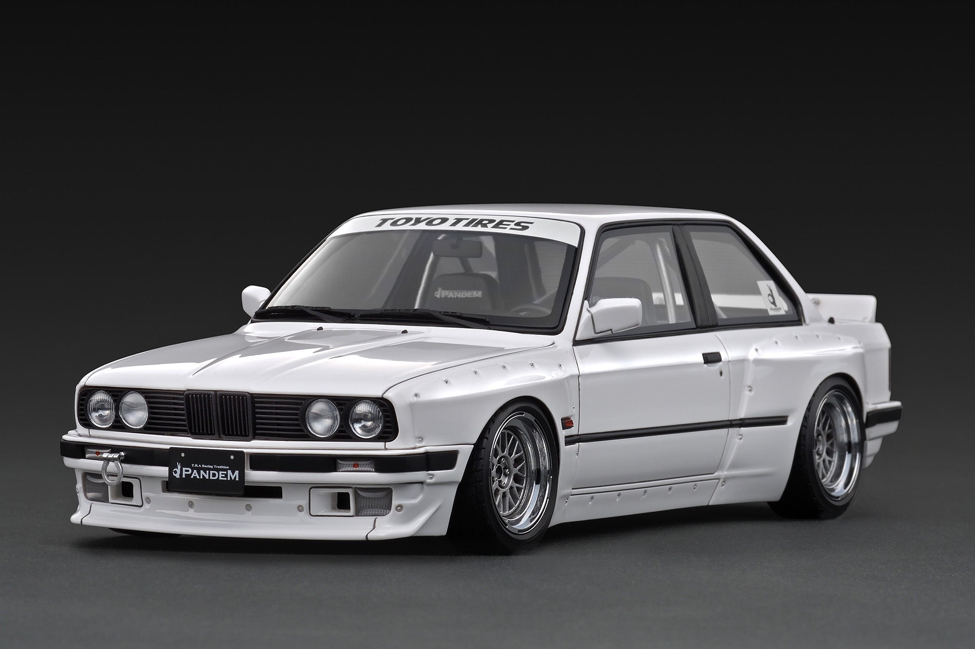 (Pre-Order) 1:18 BMW M3 E30 PANDEM -- White -- Ignition Model IG3719