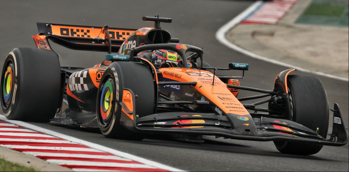(Pre-Order) 1:18 2025 Oscar Piastri -- Hungarian GP -- #81 McLaren MCL