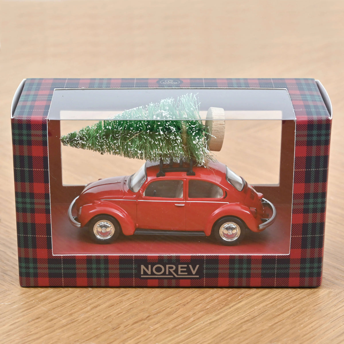 1:43 Volkswagen VW Beetle 1973 -- Red with Christmas Tree on Roof -- N