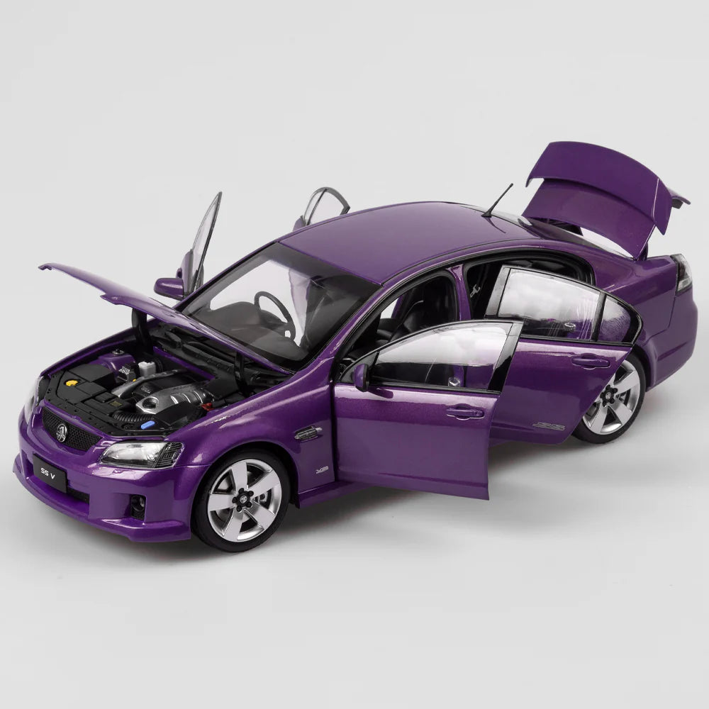 1:18 Holden VE Commodore SSV -- Morpheus Purple -- Authentic Collectab