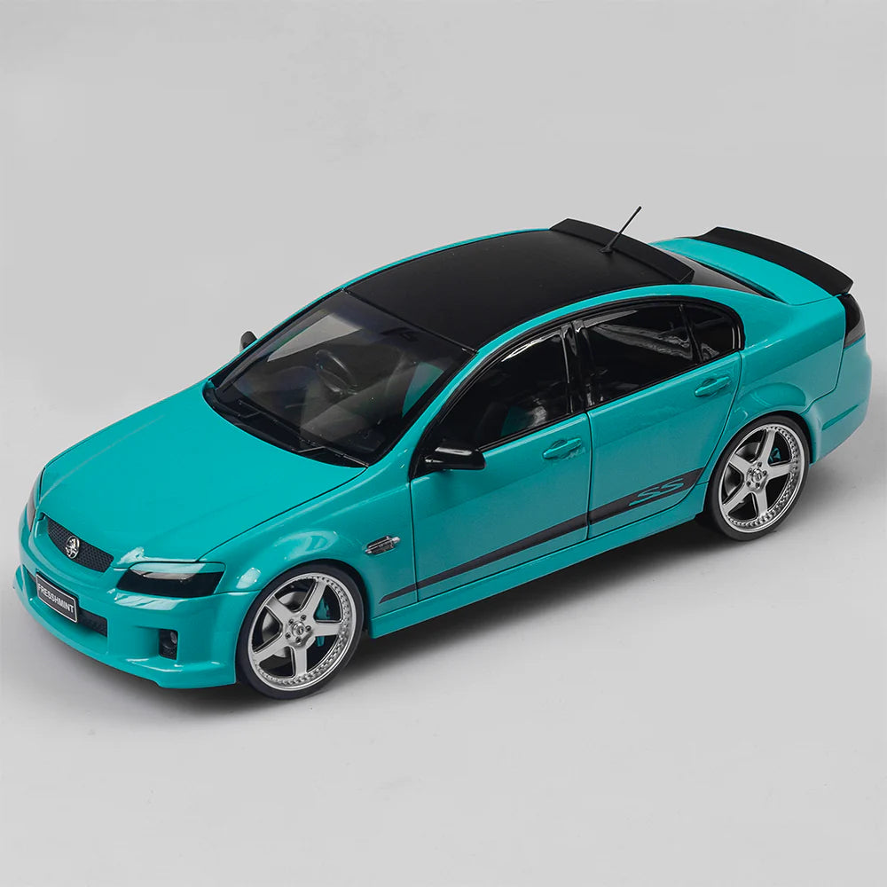 1:18 Holden VE Commodore SSV - ‘Fresshmint’ Street Custom Hullabaloo