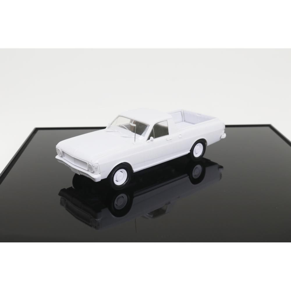 1:24 Ford XW Ute Standard -- PLASTIC KIT -- DDA Collectibles