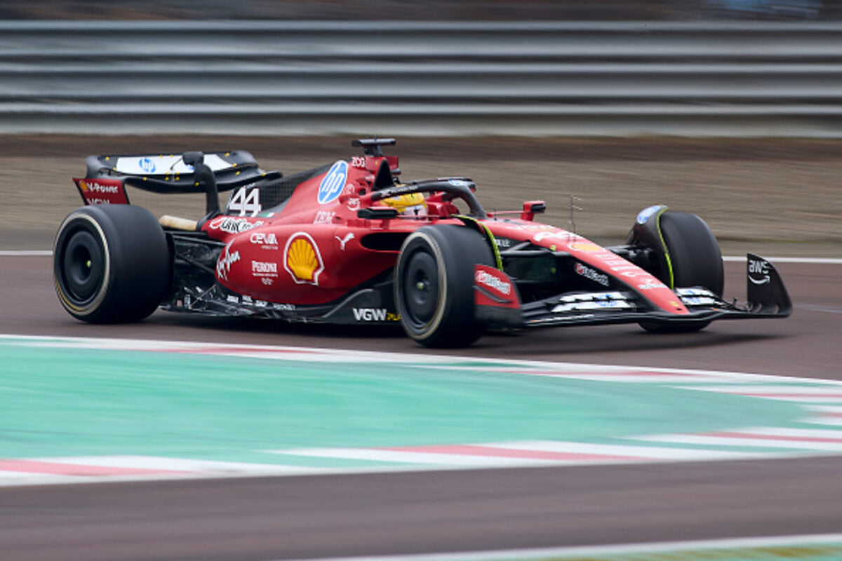 (Pre-Order) 1:18 2025 Lewis Hamilton -- #44 Fiorano Test -- Ferrari SF