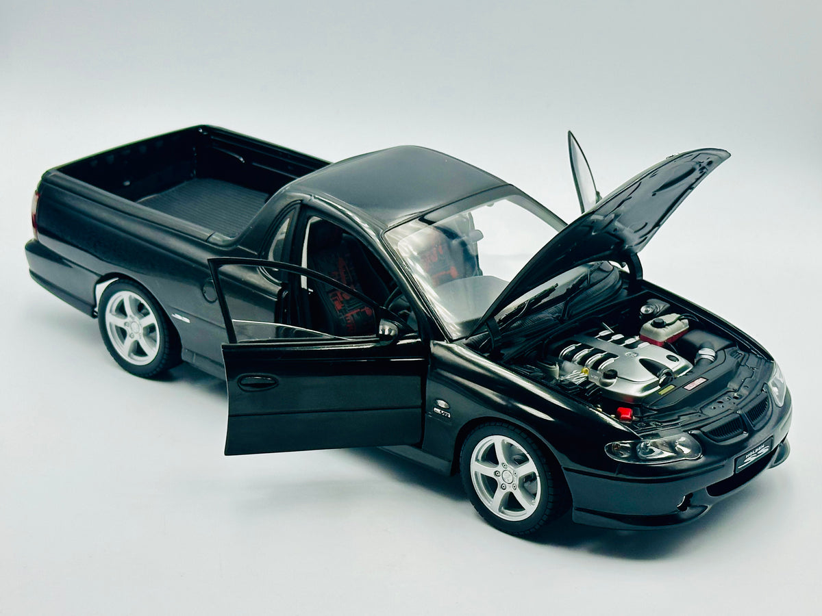 1:18 Holden VU SS Ute -- Phantom Black -- Classic Carlectables