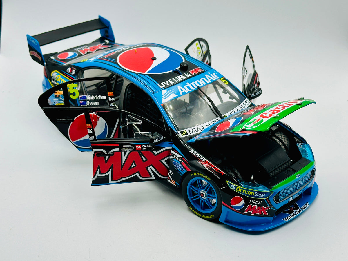 1:18 2015 Sandown Winner -- Winterbottom/Owen Prodrive -- Authentic Co