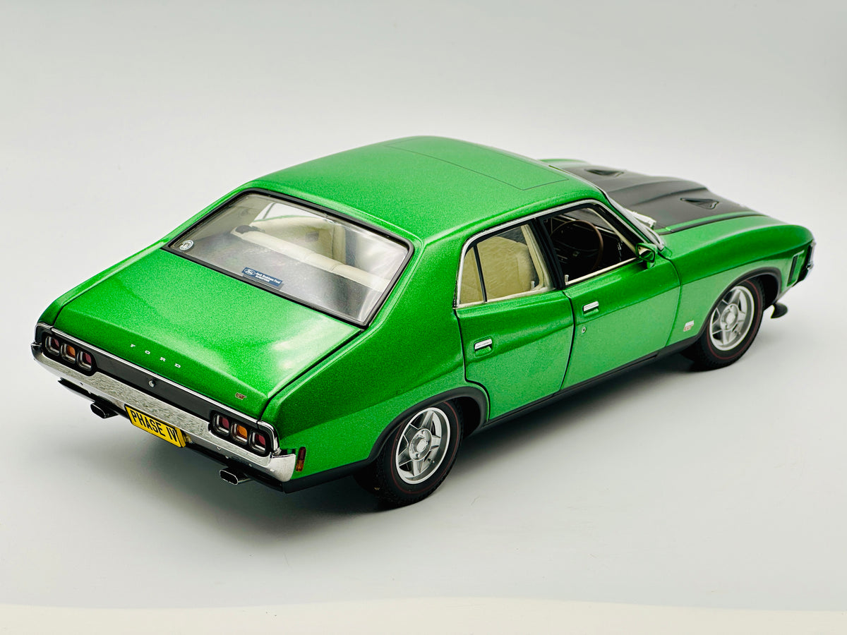 1:18 Ford XA Falcon GT-HO Phase IV (4) -- Calypso Green -- Classic Car