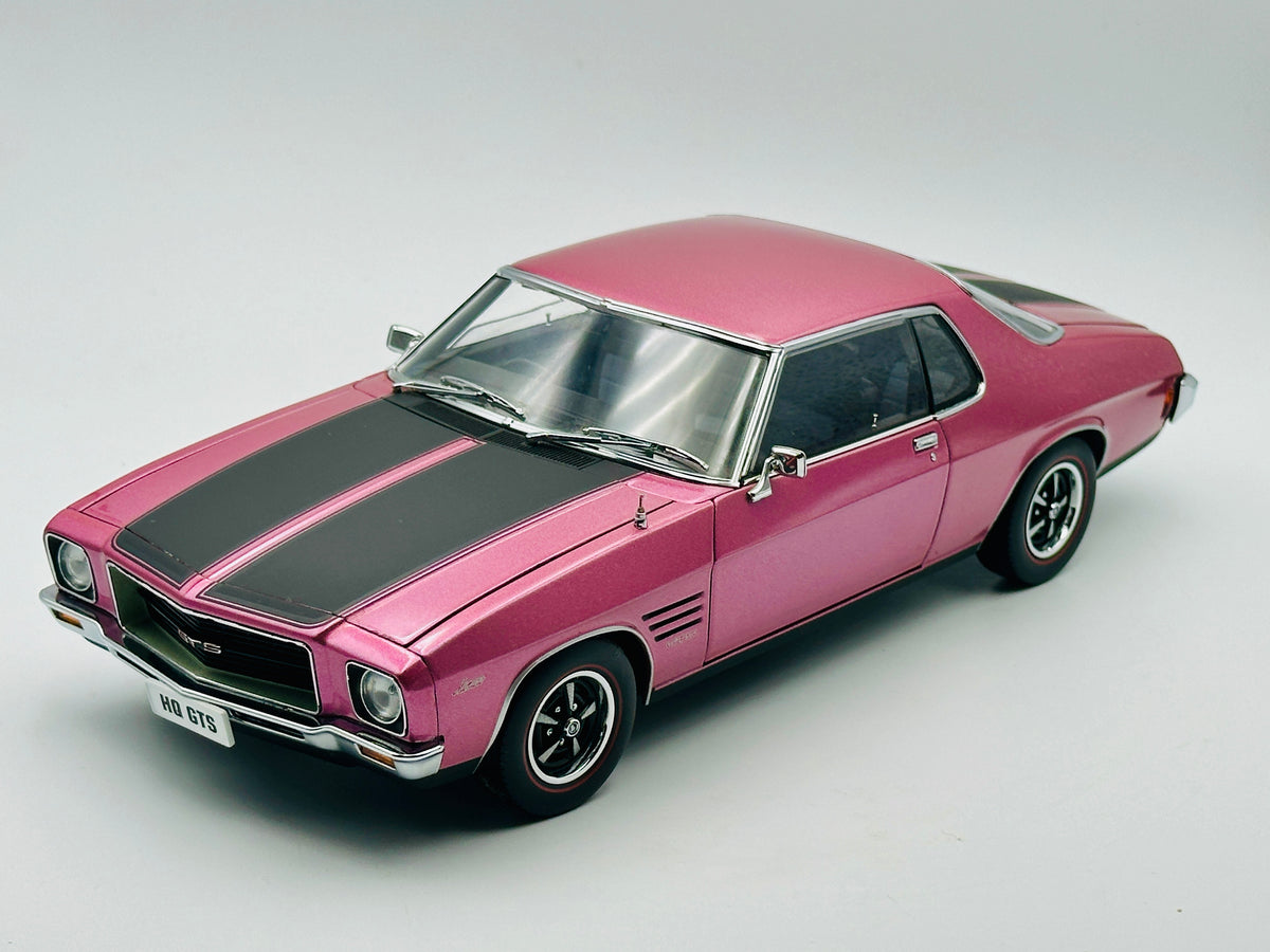 1:18 Holden HQ Monaro GTS Coupe -- Orchid Metallic -- Classic