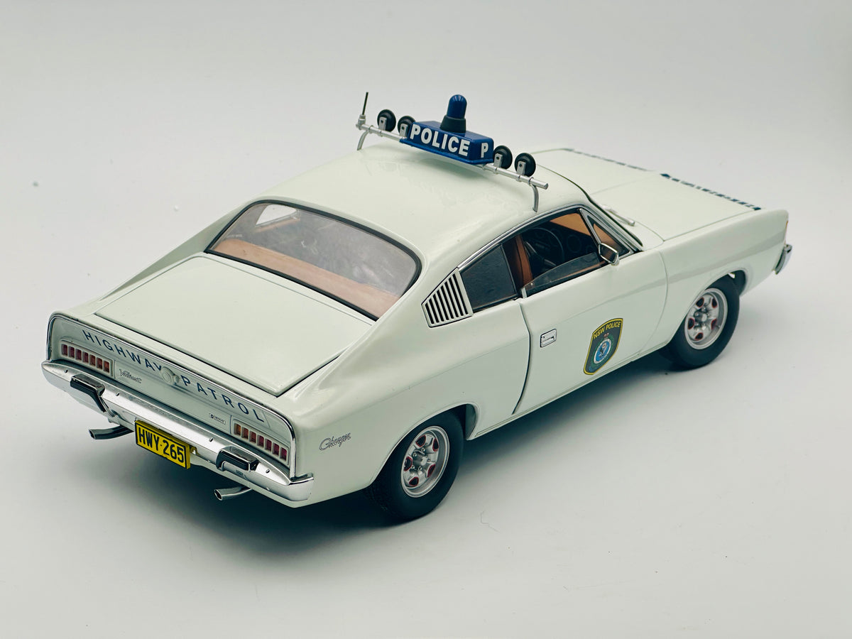 1:18 Valiant/Chrysler VJ Charger - Highway Patrol Police -- Classic Ca