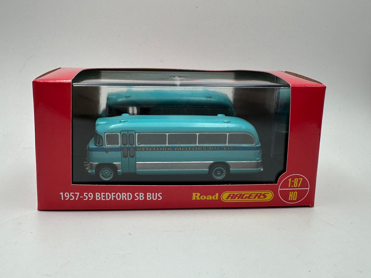 1:87 (HO) Ventura Bus Lines -- 1957-1959 Bedford SB Bus -- Cooee Class