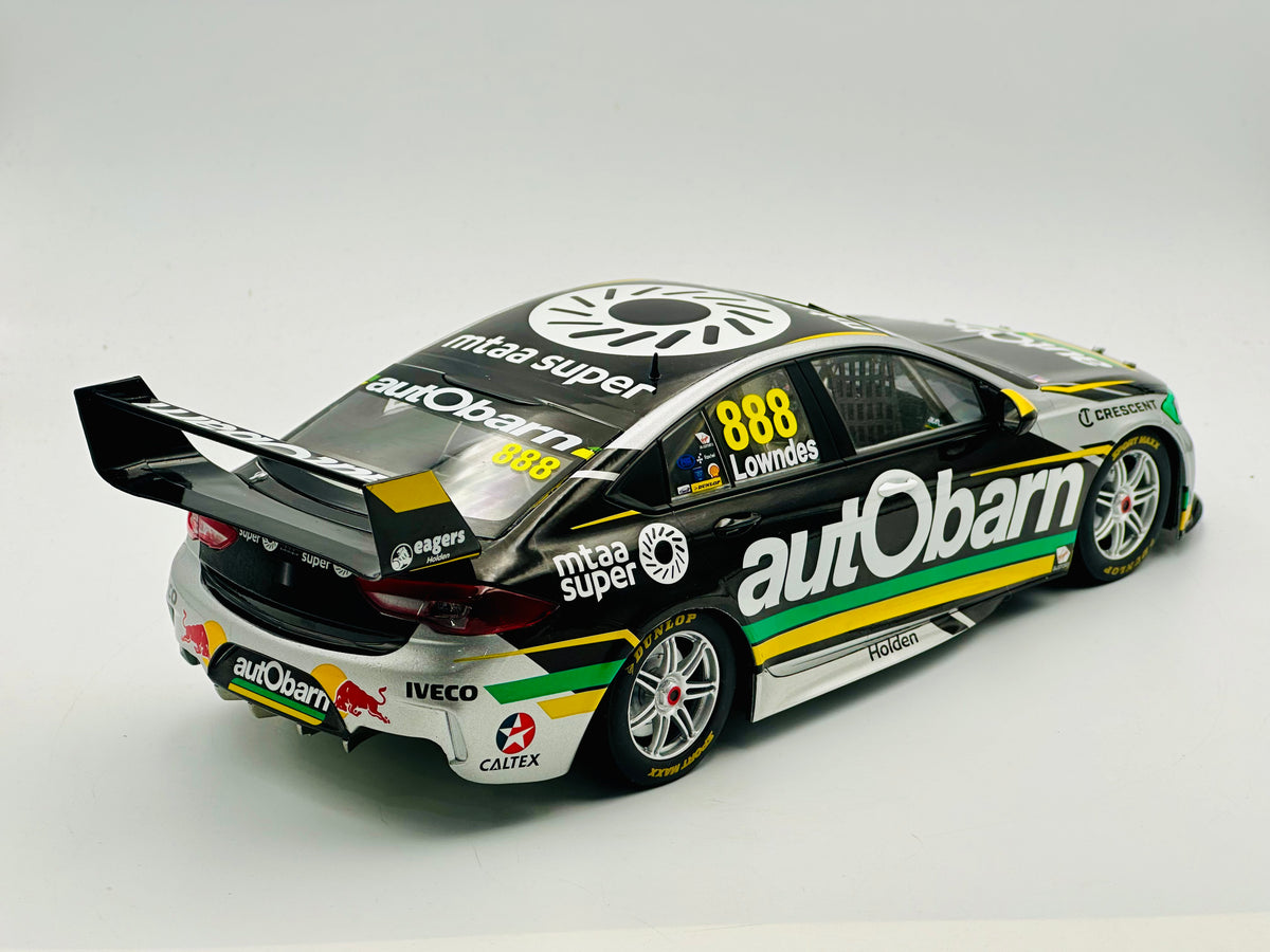 1:18 2018 Craig Lowndes -- Autobarn Holden ZB Commodore -- Classic Car