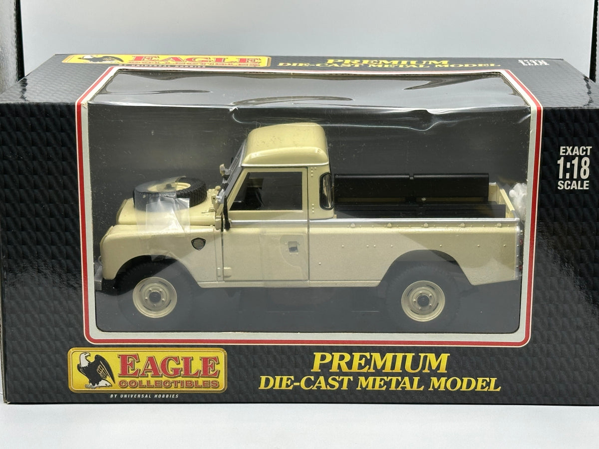 1:18 Land Rover Series III 109 Pick Up -- Limestone -- Eagle Collectib