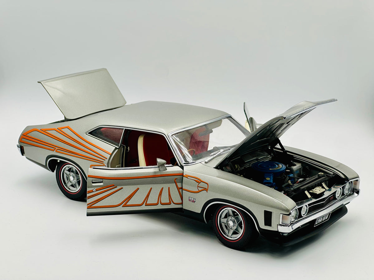 1:18 Ford XA Falcon Superbird Concept -- Silver -- Classic Carlectable