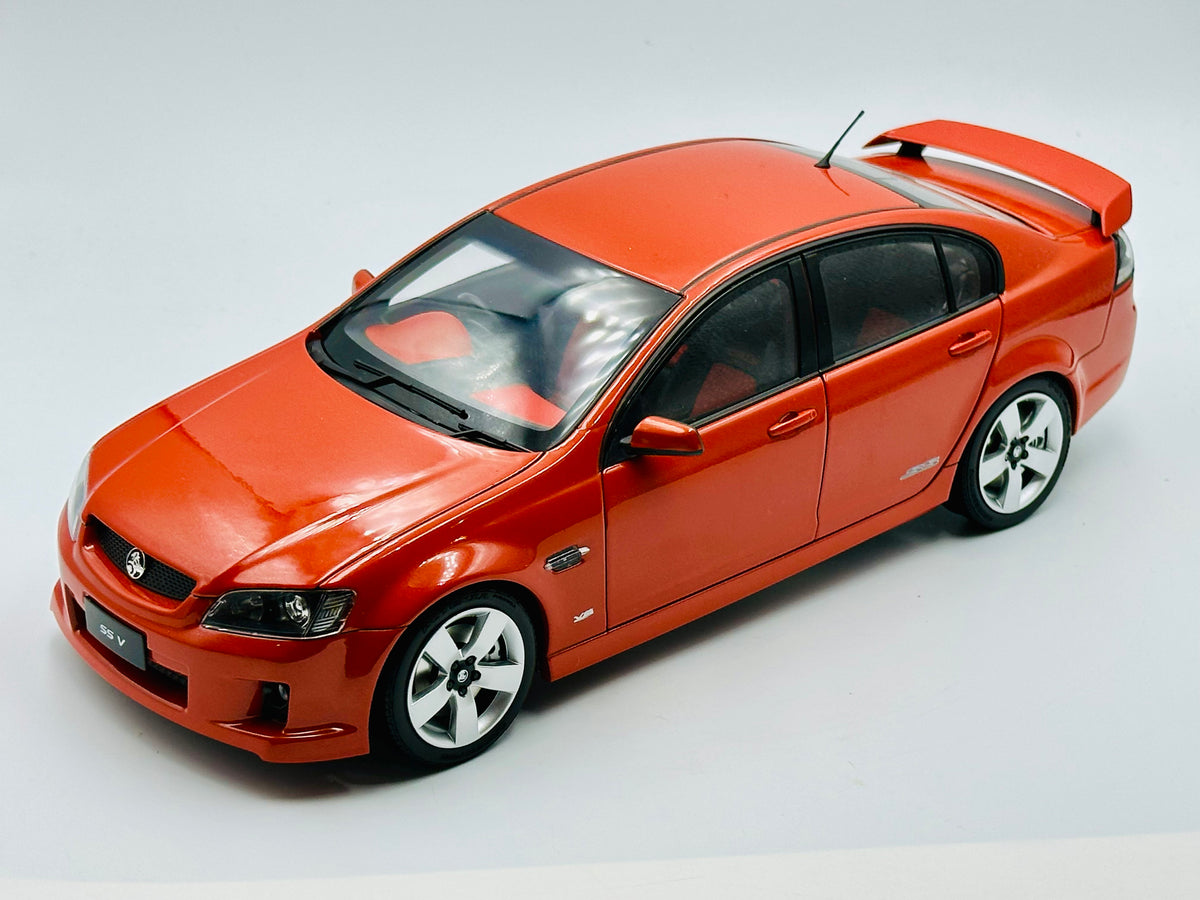 1:18 Holden VE Commodore SSV - Ignition Metallic Orange - Authentic Co