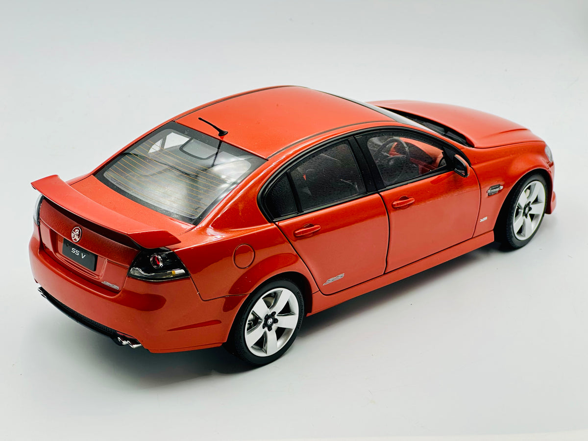 1:18 Holden VE Commodore SSV - Ignition Metallic Orange - Authentic Co