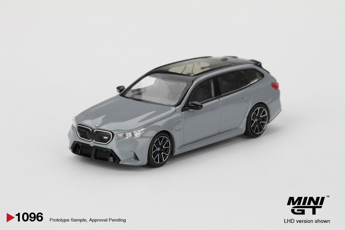 (Pre-Order) 1:64 BMW M5 (G99) Touring -- Brooklyn Grey Metallic -- Min