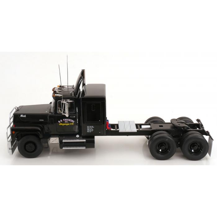 1:18 Rubber Ducky from "Convoy" - R.D. Trucking -- Mack RL 700L -- Roa