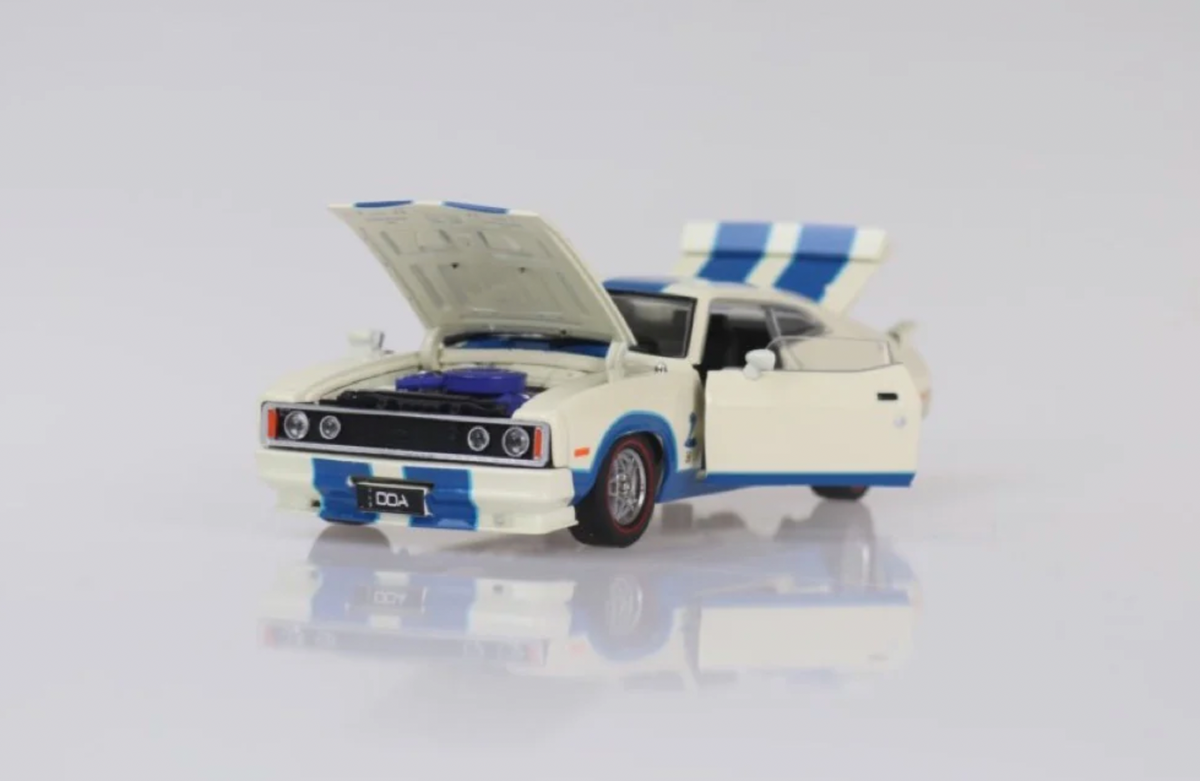 1:32 Ford Falcon XC Cobra Option 97 -- White w/Blue Stripes -- DDA Col