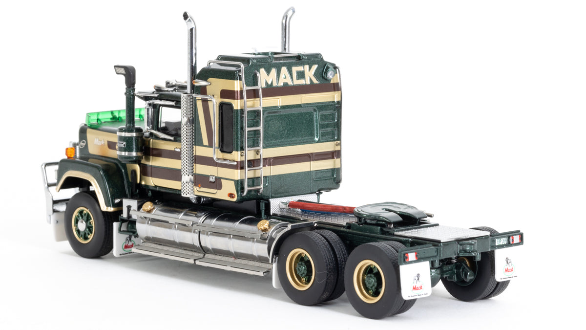 1:50 Mack Bicentennial SuperLiner -- William Hovell -- Drake Truck Z88