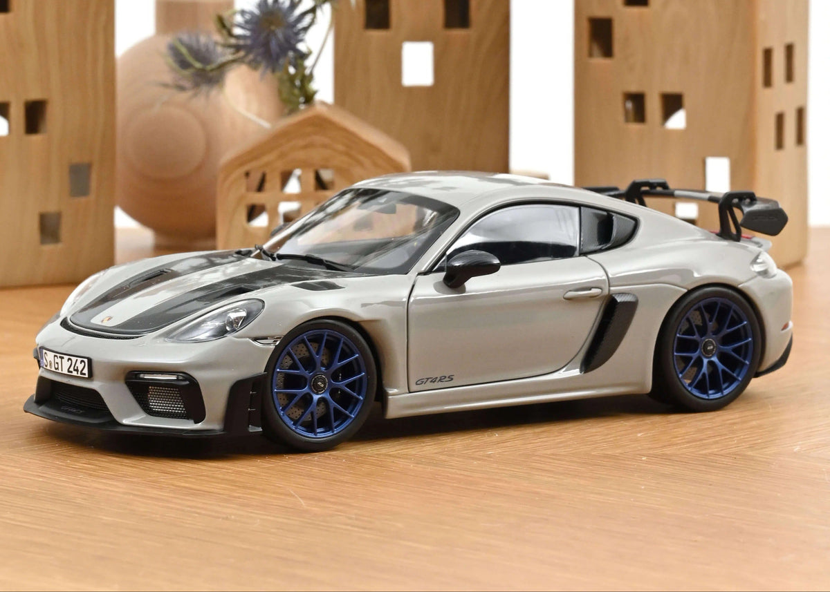 1:18 Porsche 718 Cayman GT4 RS Weissach Package 2023 -- Chalk Grey