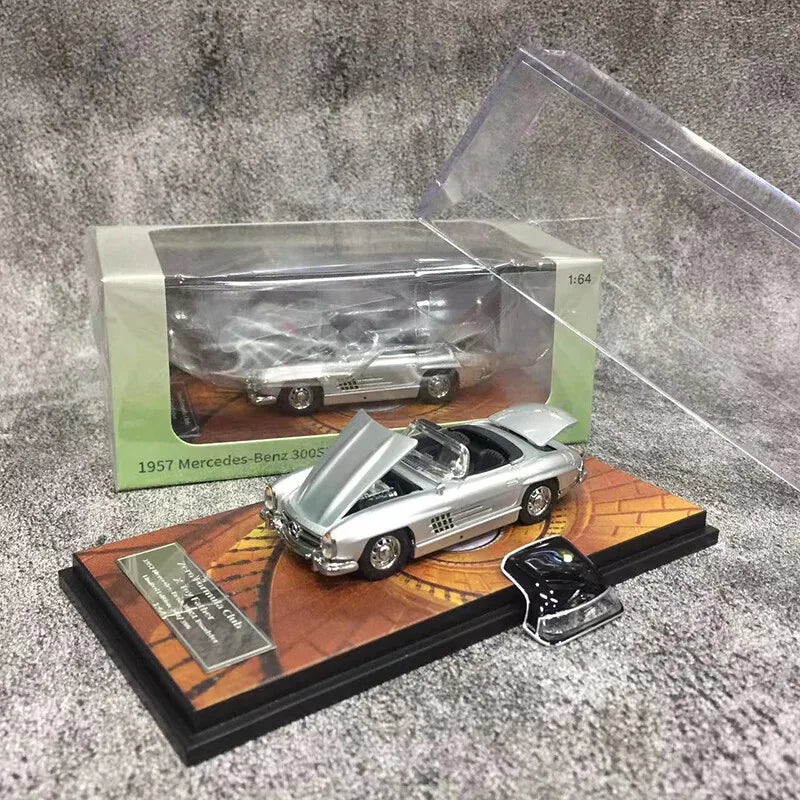 1:64 Mercedes-Benz 300SL Roadster -- Silver -- Zero Formula Club x Toy