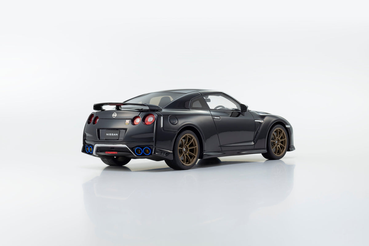 1:18 Nissan R35 GT-R Premium Edition T-Spec -- Midnight Purple -- Kyos